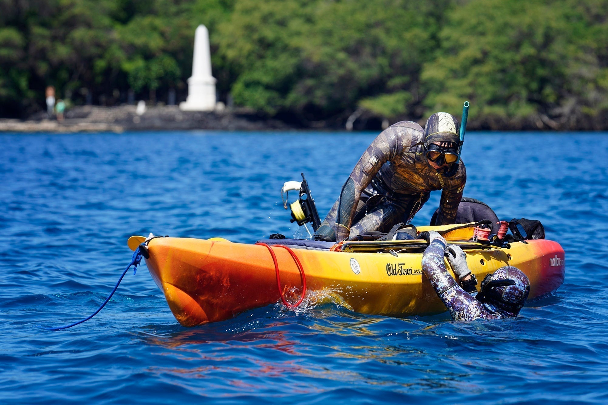Photo Essay: Spearfishing Returns To Kealakekua Bay For A Day – WAIHANA